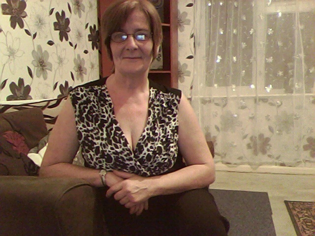 Susan332443 58 From Wolverhampton Is A Local Granny Looking For
