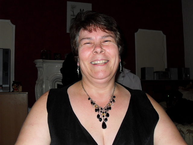 69ali96 53 From Glasgow Is A Local Granny Looking For Casual Sex