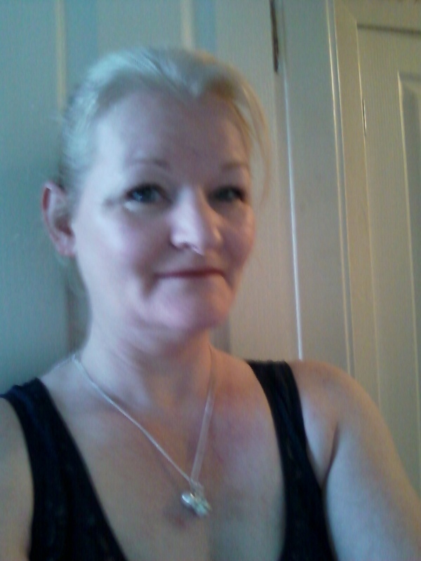 Miss Tify 50 From Glasgow Is A Local Granny Looking For Casual Sex