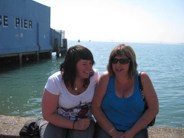 1967kim 47 From Portsmouth Is A Local Granny Looking For Casual Sex